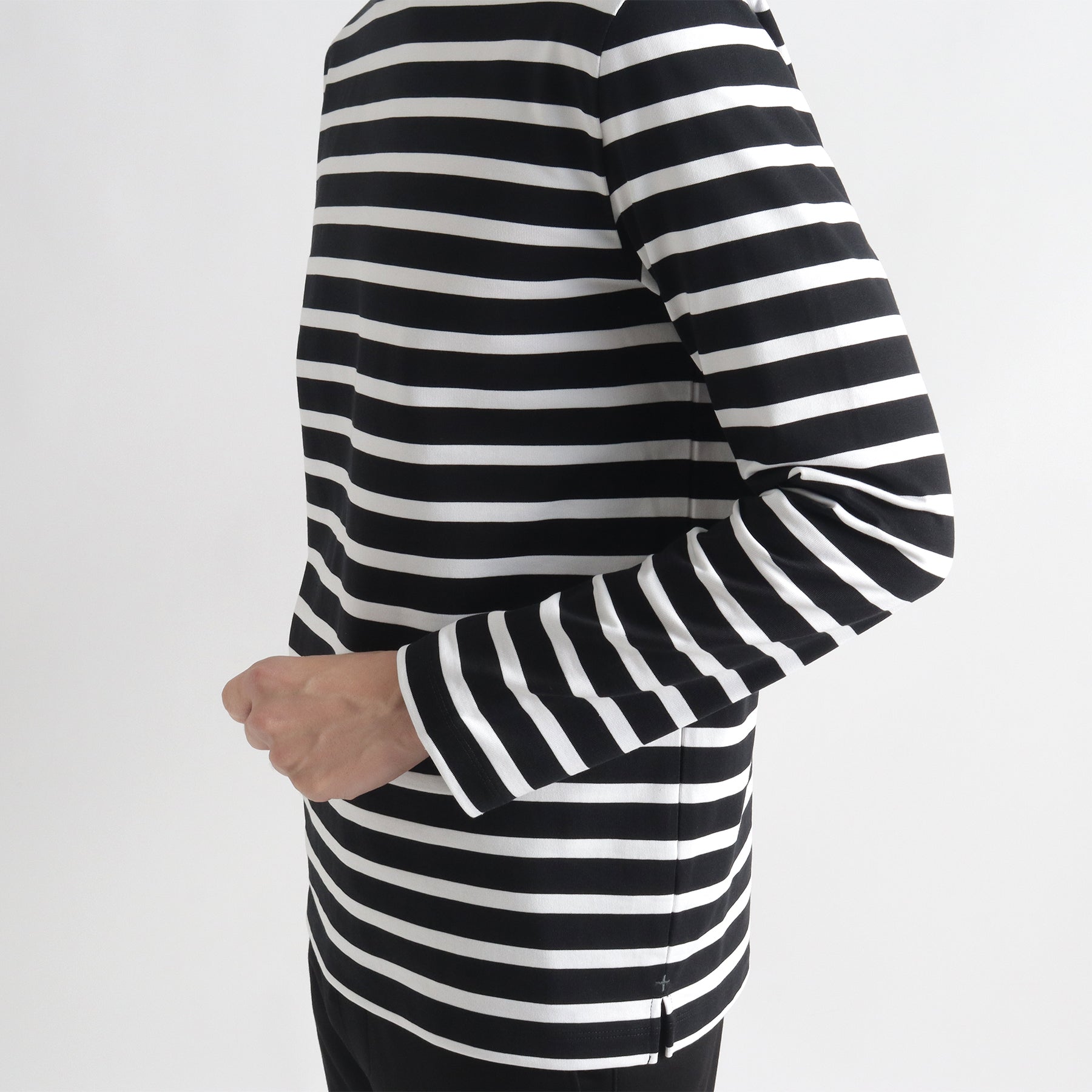 ハイブリッドコットン バスクシャツ ブラック×ホワイト | ＋CLOTHET ONLINE